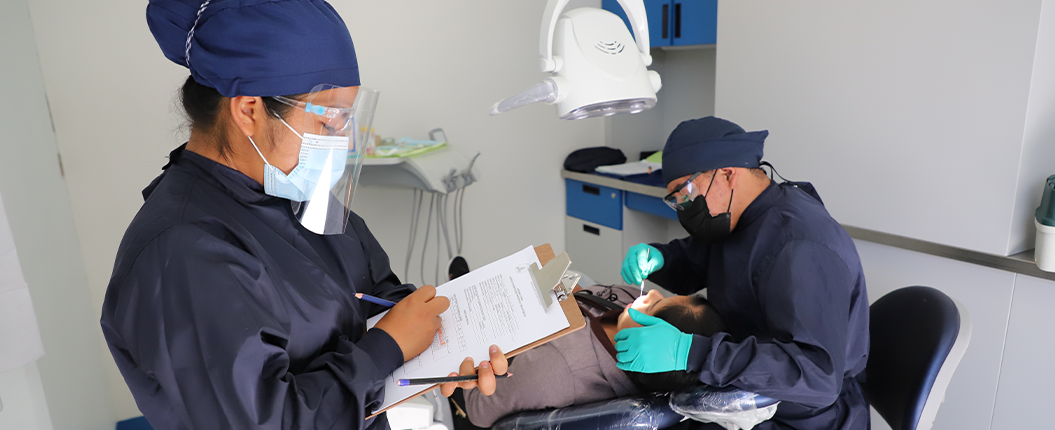 Licenciatura en Odontología | UNSIS